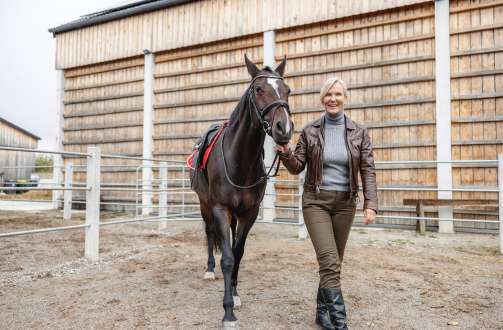 What to Look for in a Horse Trainer? | Jayde Slade Preformance Horses